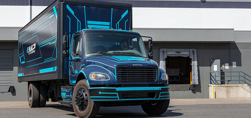 Freightliner eM2 Electric Truck | Freightliner Northwest