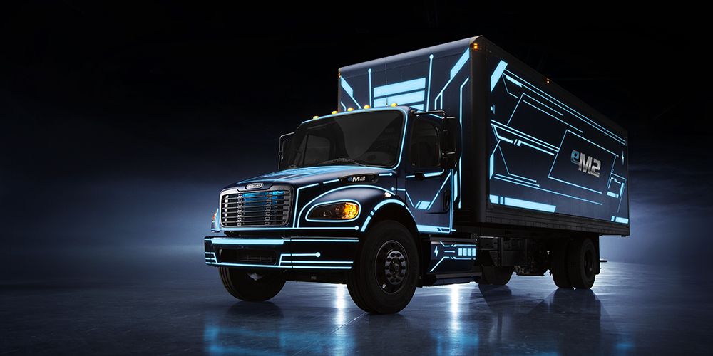 Freightliner eM2 Electric Truck | Freightliner Northwest