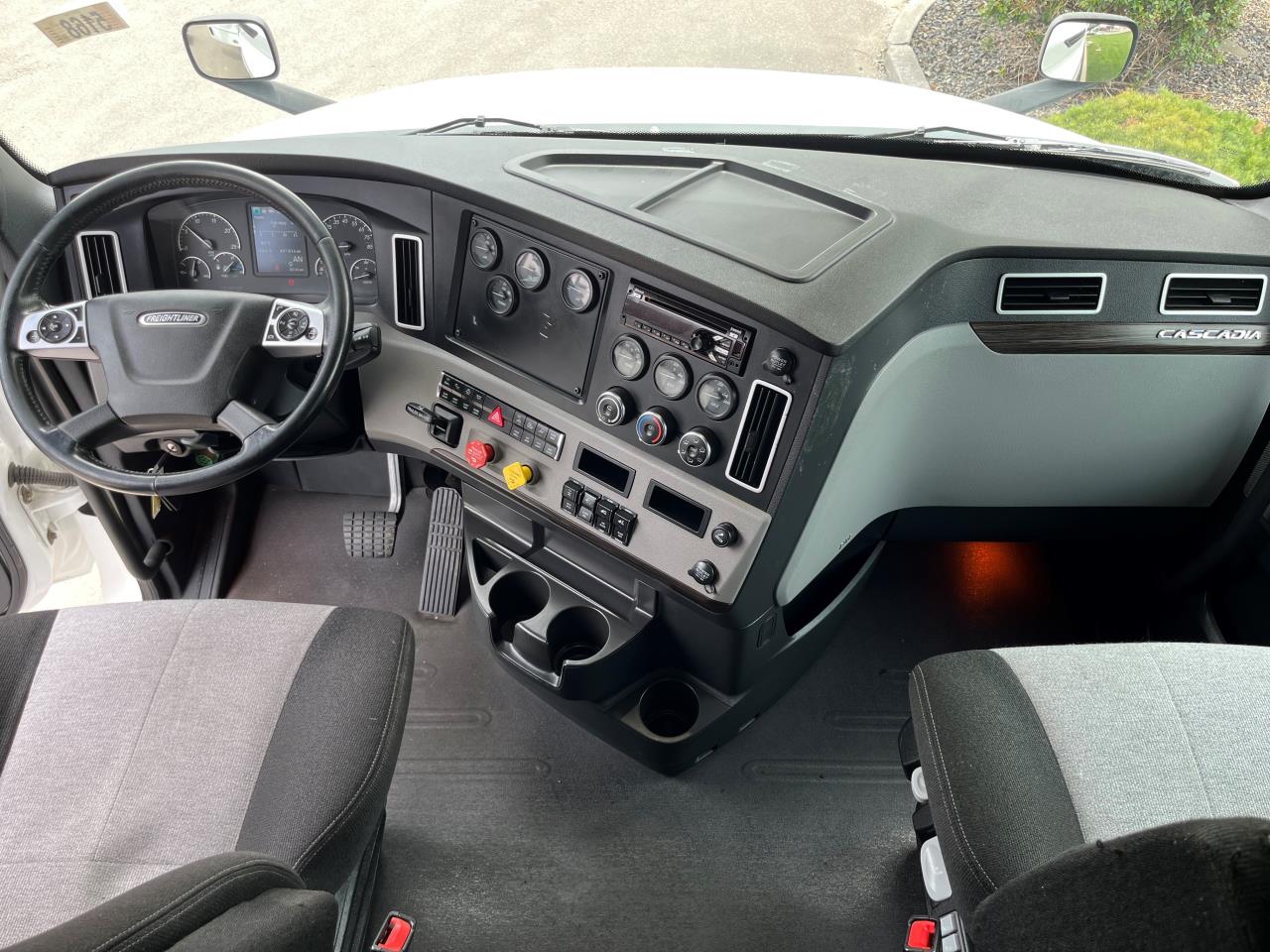 Truck Details - Freightliner Northwest