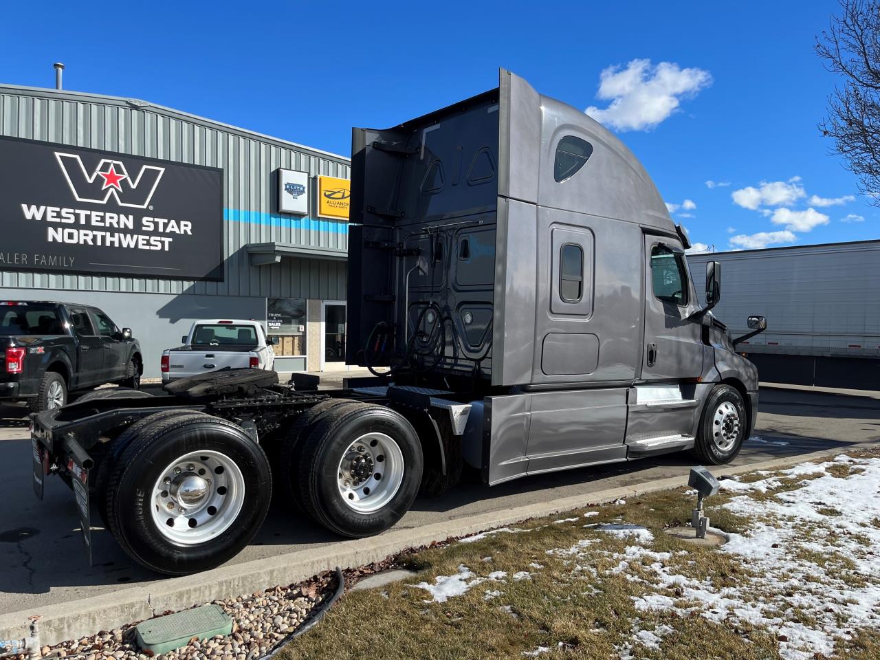Truck Details - Freightliner Northwest