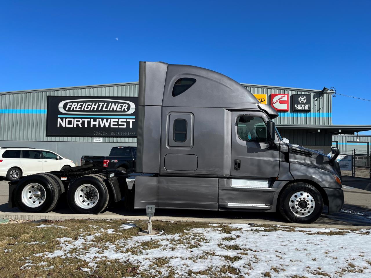 Truck Details - Freightliner Northwest