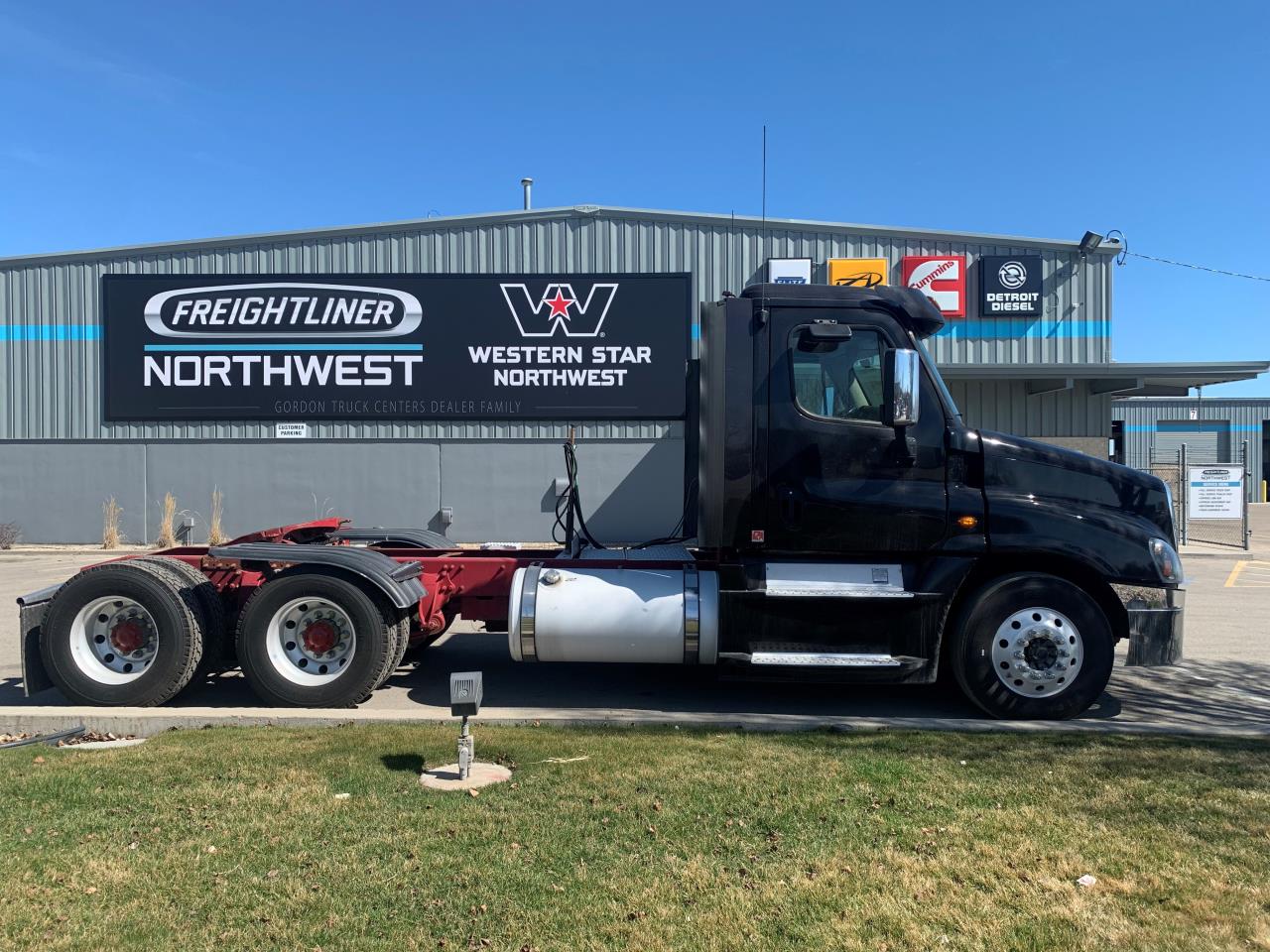 Truck Details - Freightliner Northwest