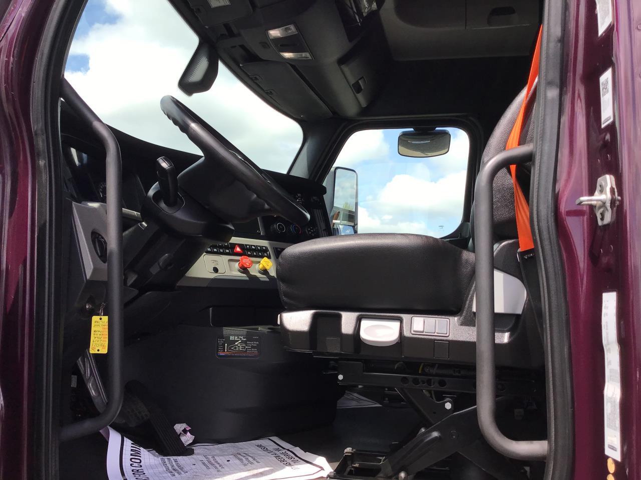 Truck Details - Freightliner Northwest