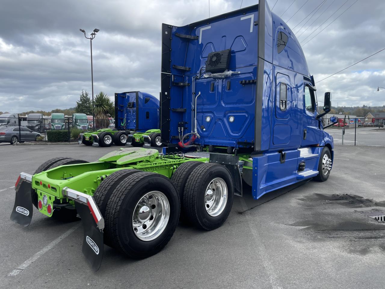 Truck Details - Freightliner Northwest