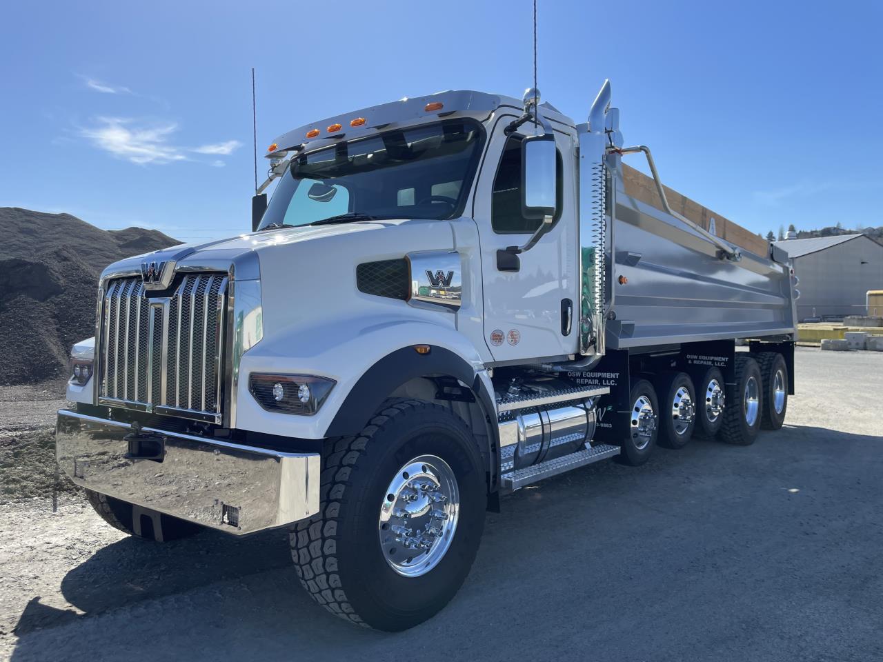 Truck Details - Freightliner Northwest