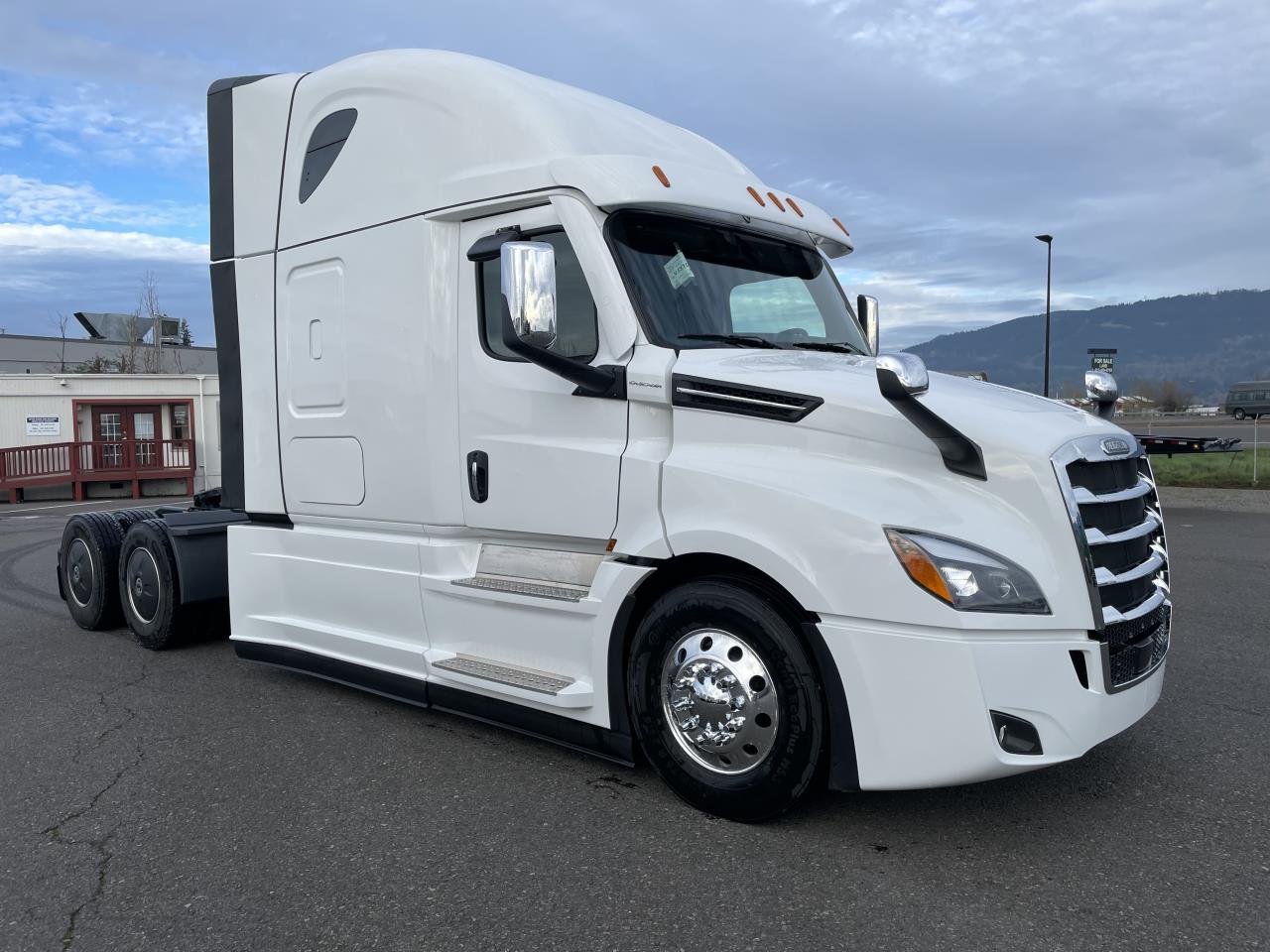 New Truck Inventory - Freightliner Northwest