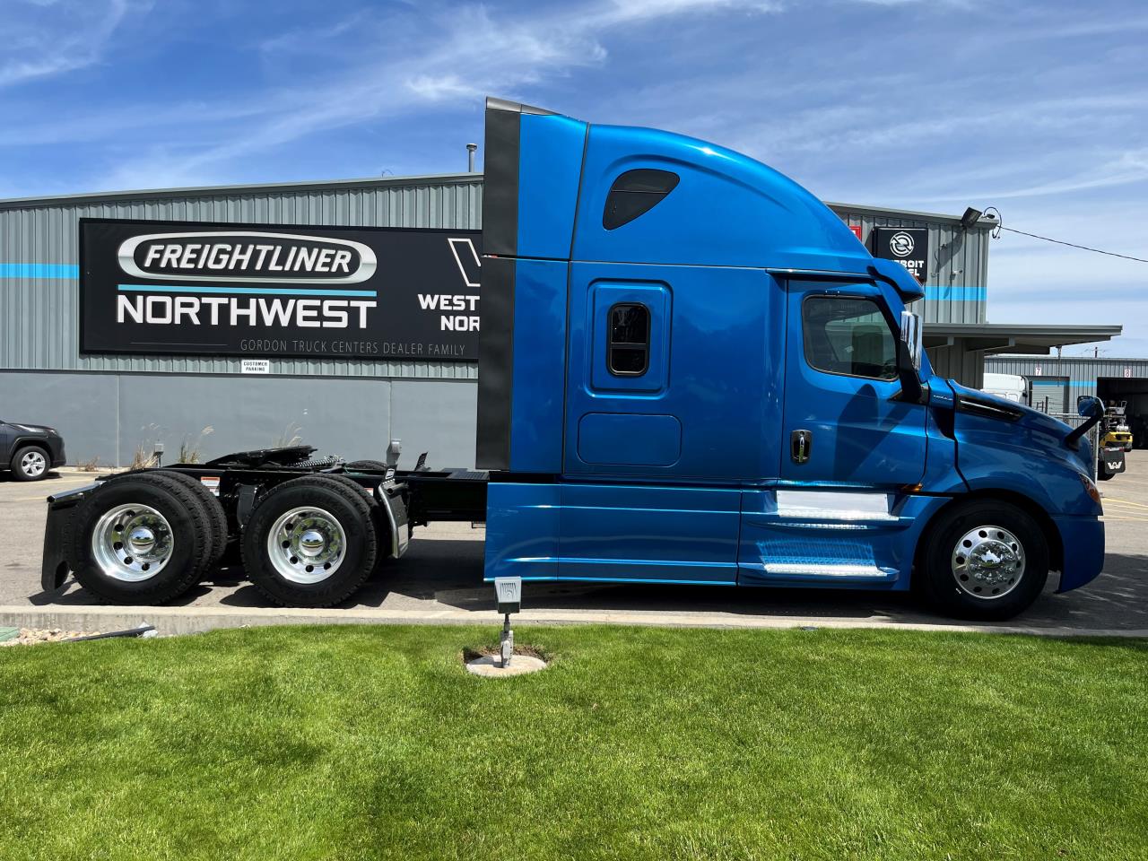 Truck Details - Freightliner Northwest