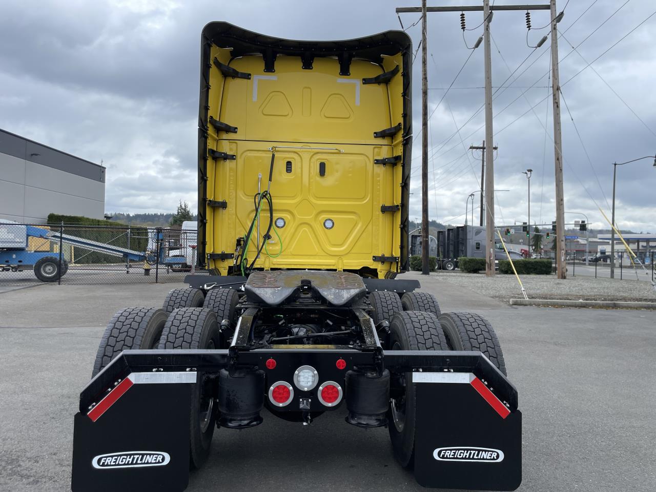 Truck Details - Freightliner Northwest