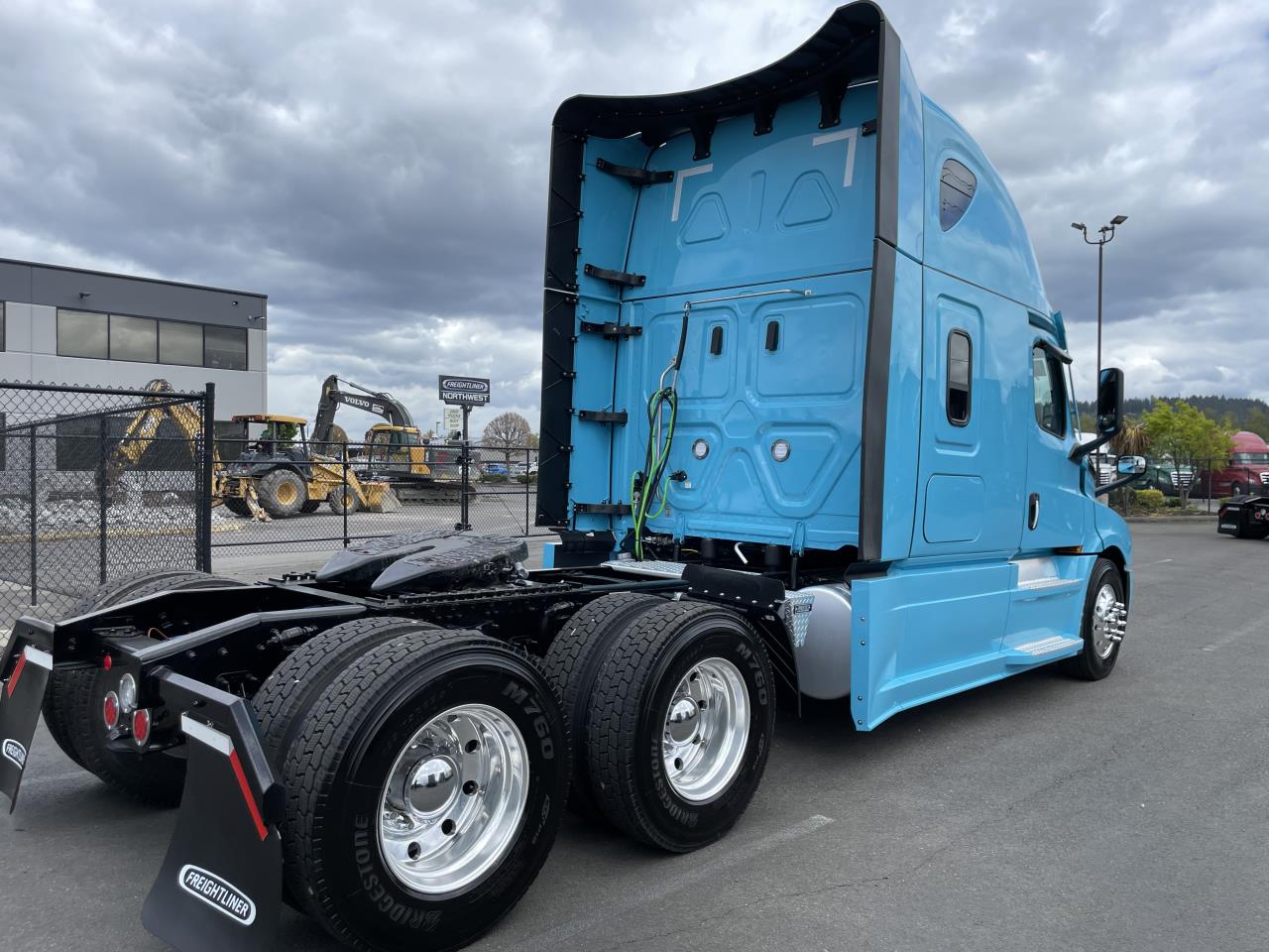 Truck Details - Freightliner Northwest