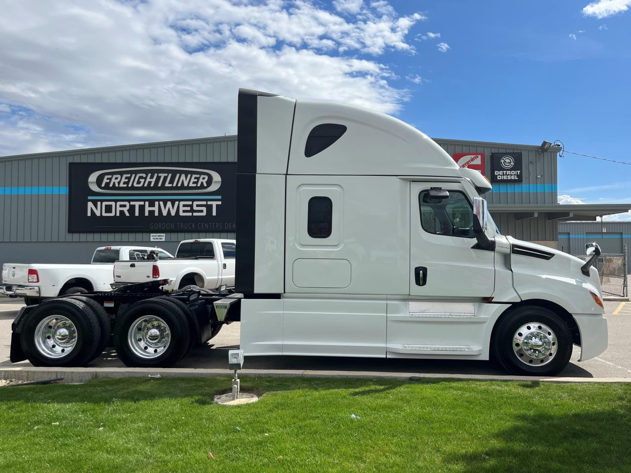Truck Details - Freightliner Northwest
