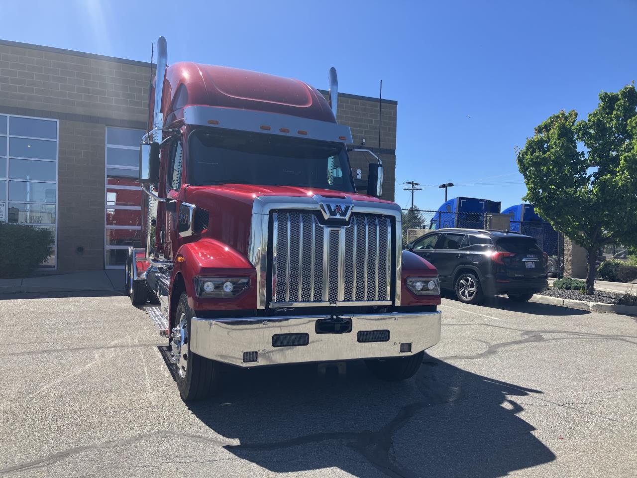 Truck Details - Freightliner Northwest