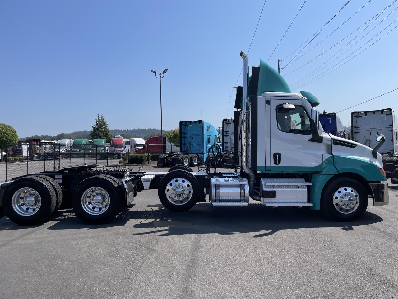 Truck Details - Freightliner Northwest