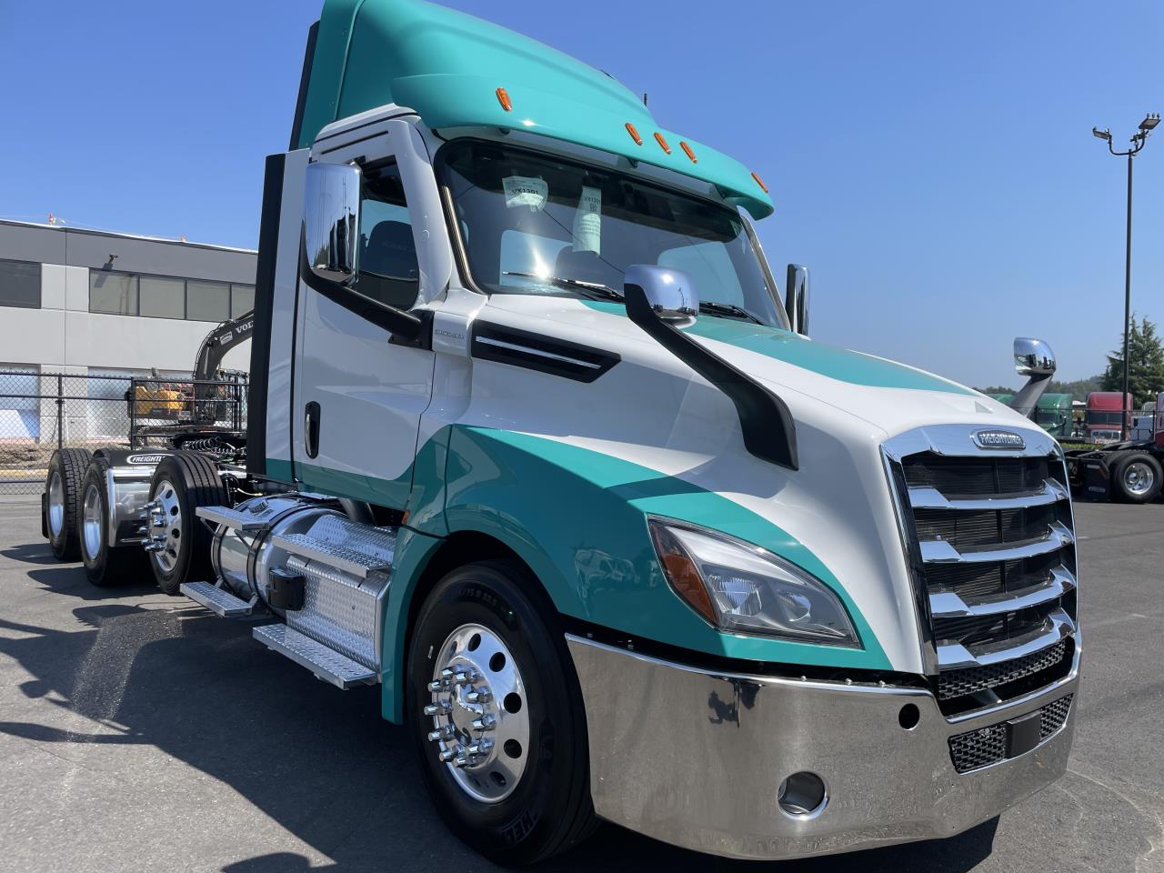 Truck Details - Freightliner Northwest