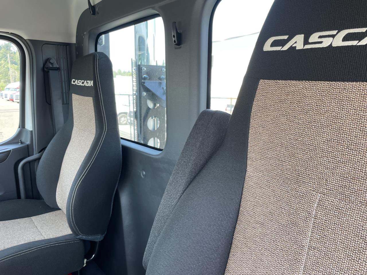 Truck Details - Freightliner Northwest