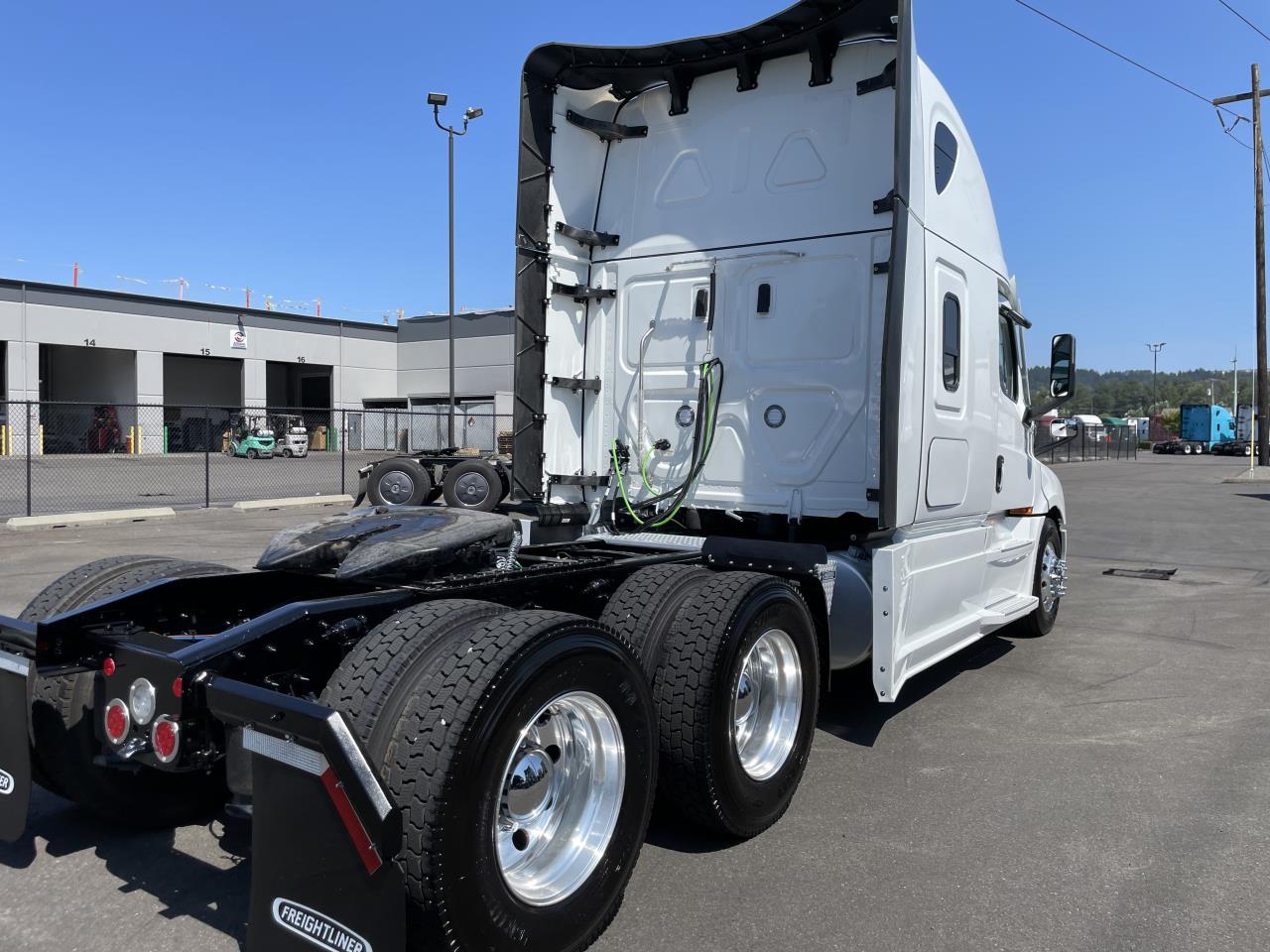 Truck Details - Freightliner Northwest
