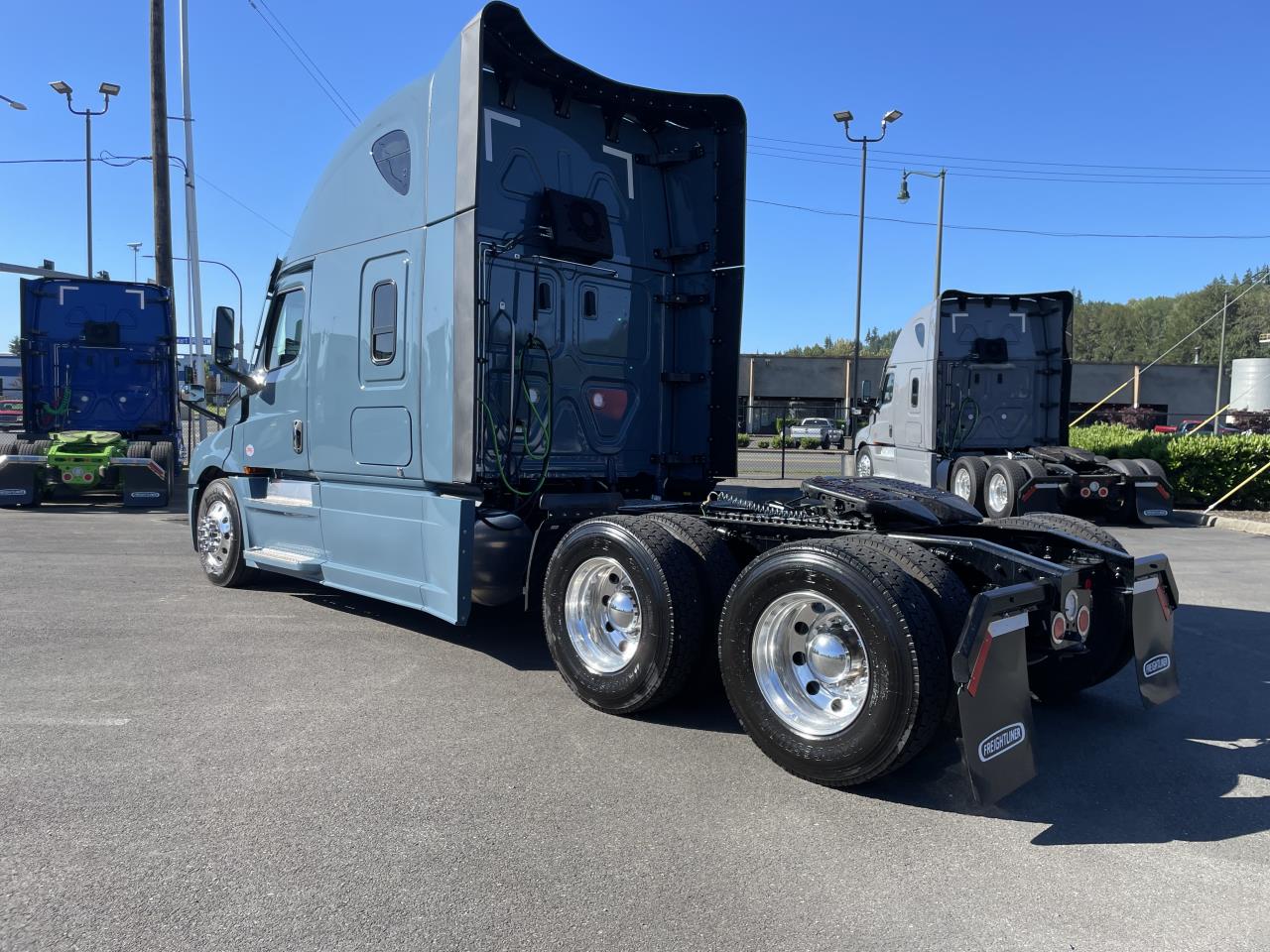 Truck Details - Freightliner Northwest