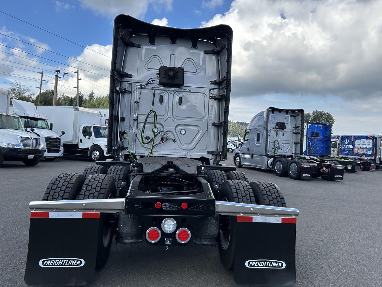 Truck Details - Freightliner Northwest