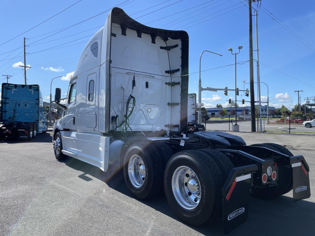 Truck Details - Freightliner Northwest