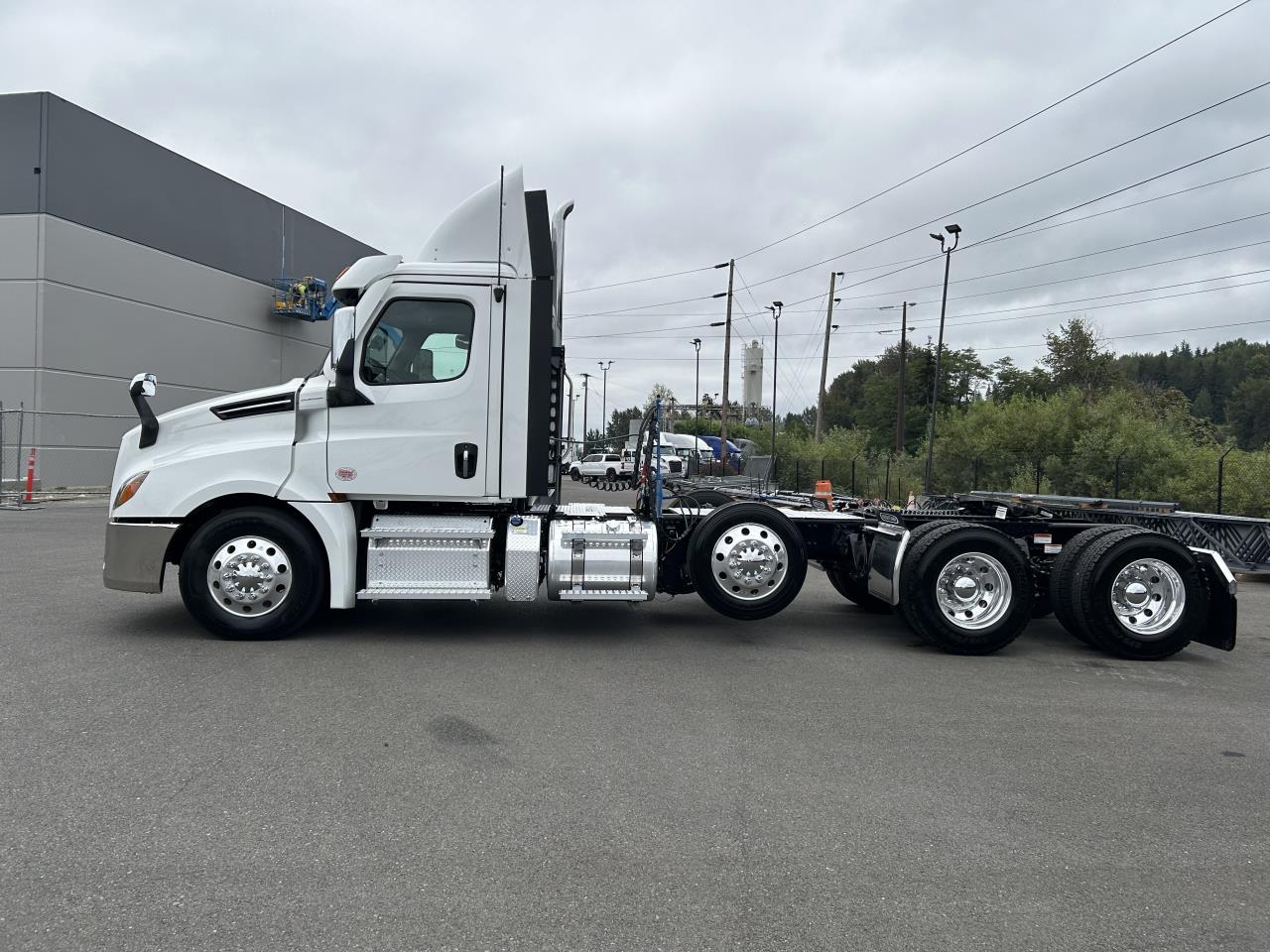 Truck Details - Freightliner Northwest