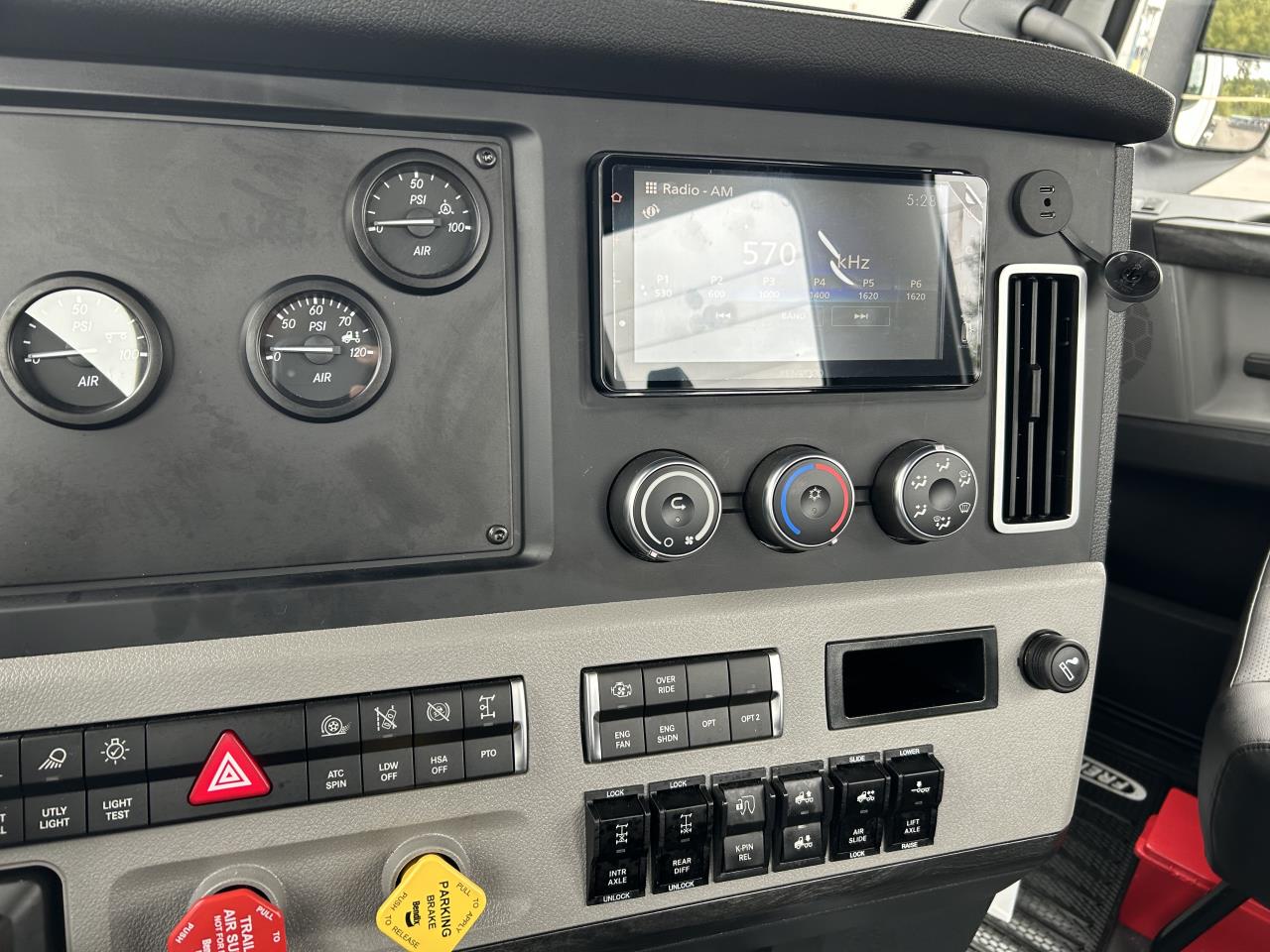 Truck Details - Freightliner Northwest