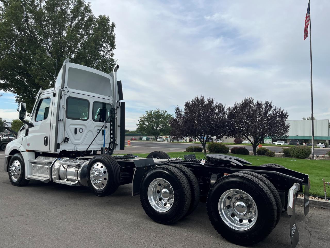 Truck Details - Freightliner Northwest