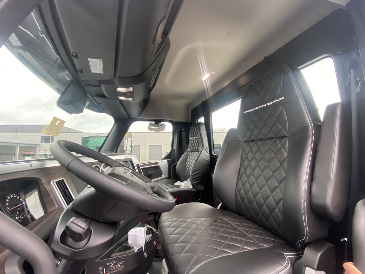 Truck Details - Freightliner Northwest