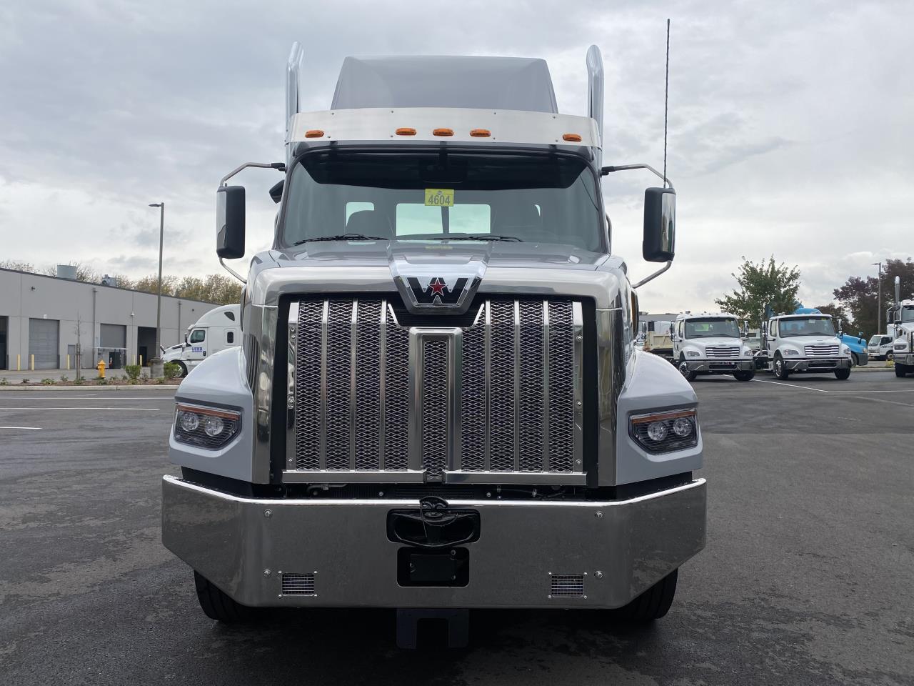 Truck Details - Freightliner Northwest