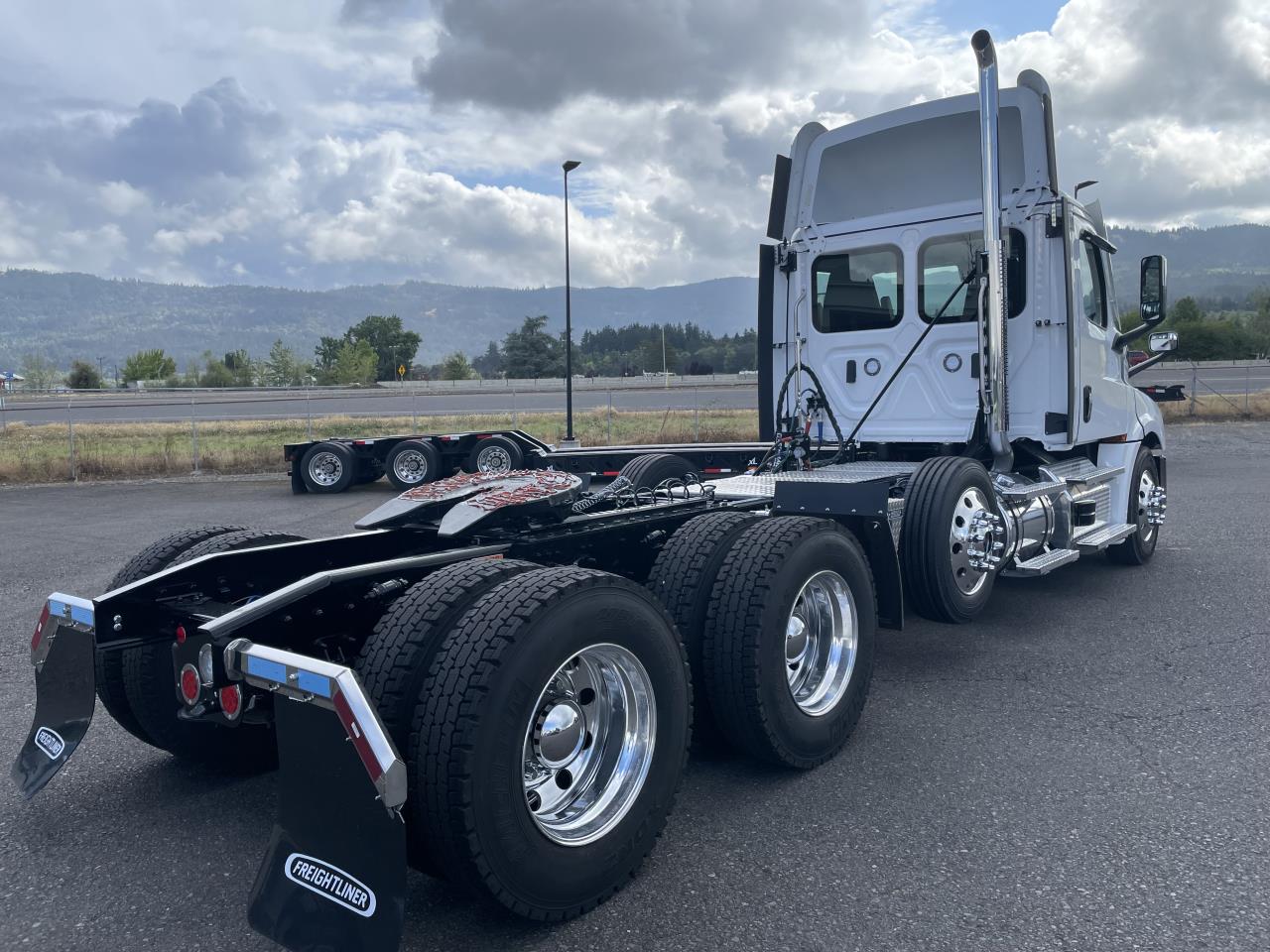 Truck Details - Freightliner Northwest