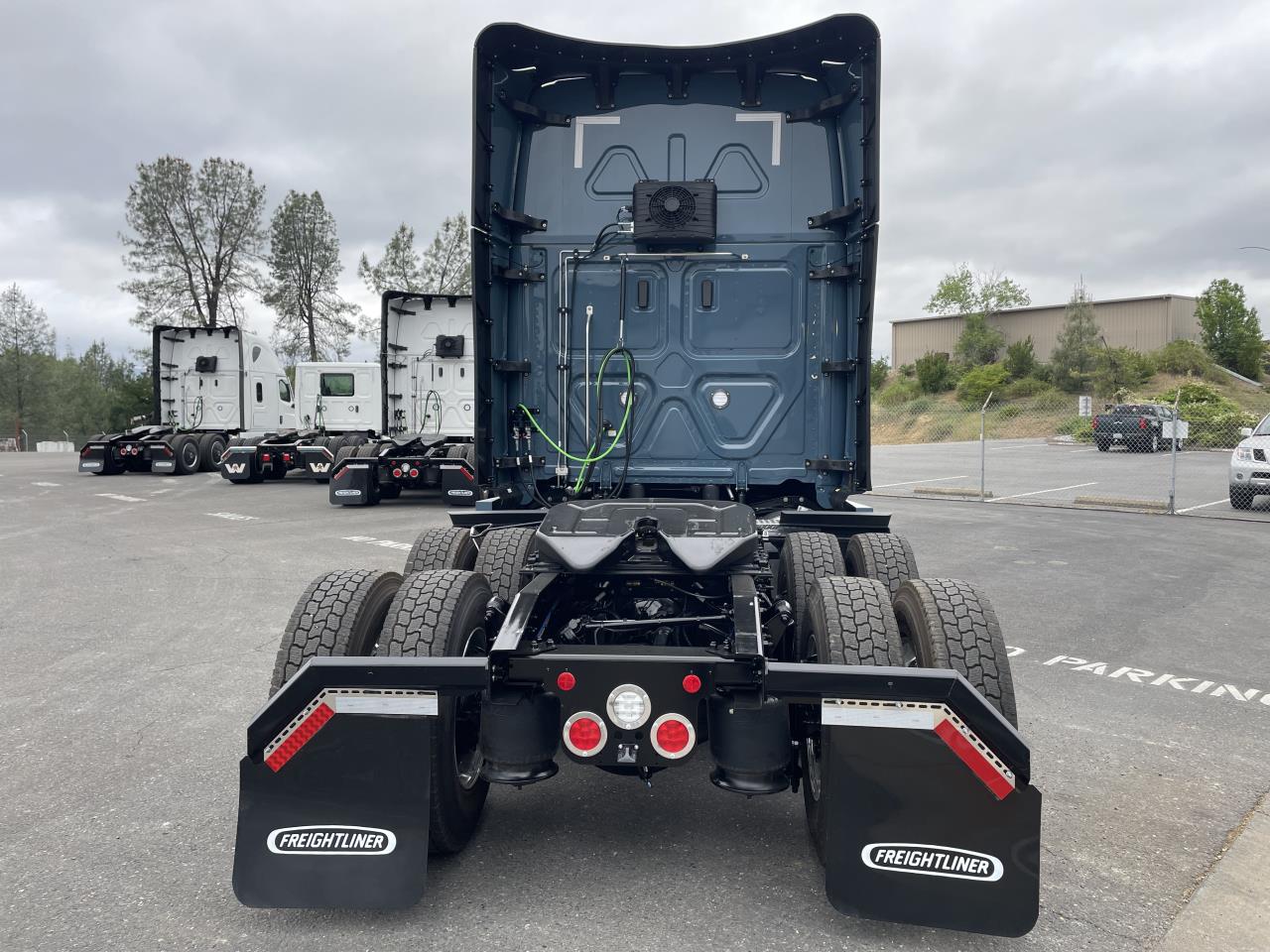 Truck Details - Freightliner Northwest