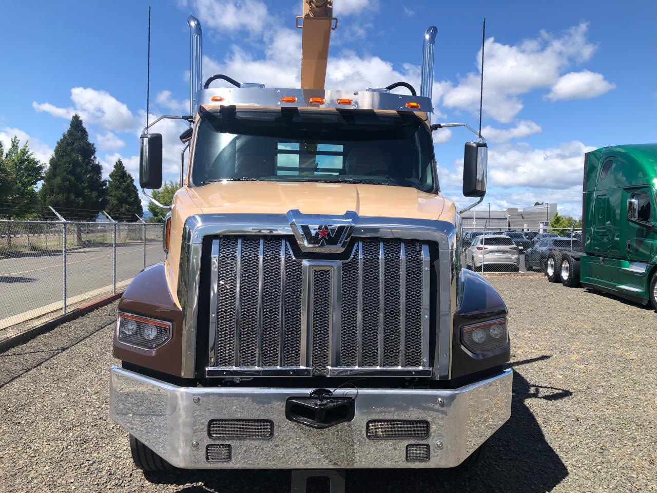 Truck Details - Freightliner Northwest